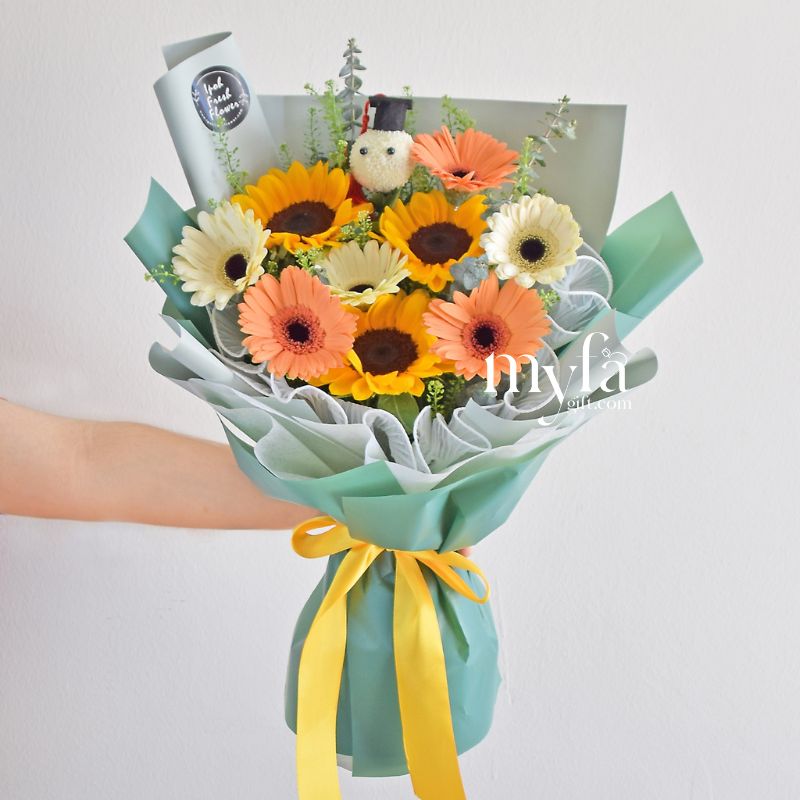 Visionary| Graduation Bouquet| Graduation Gift Delivery – myfa gift.com